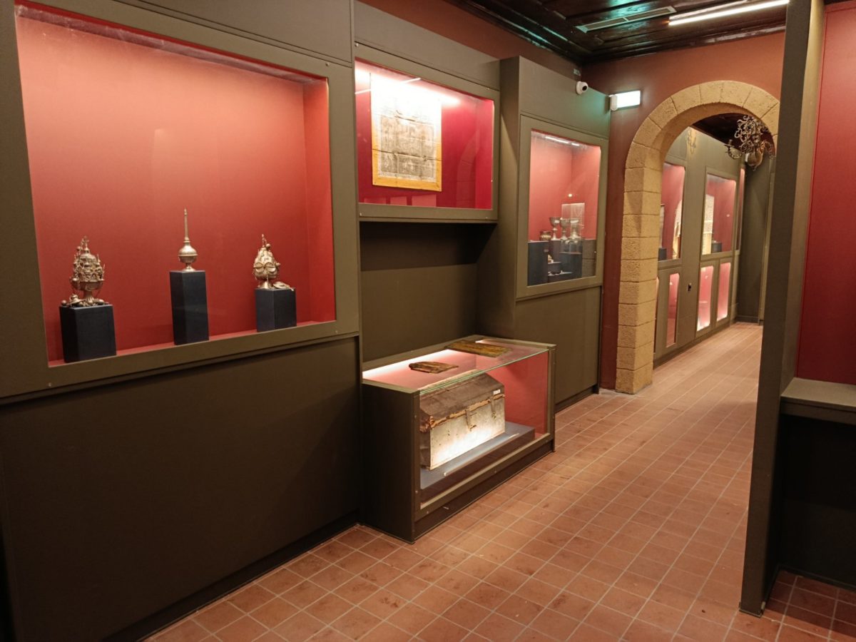 The exhibition – Μουσείο Ενορίας Τιμίου Σταυρού